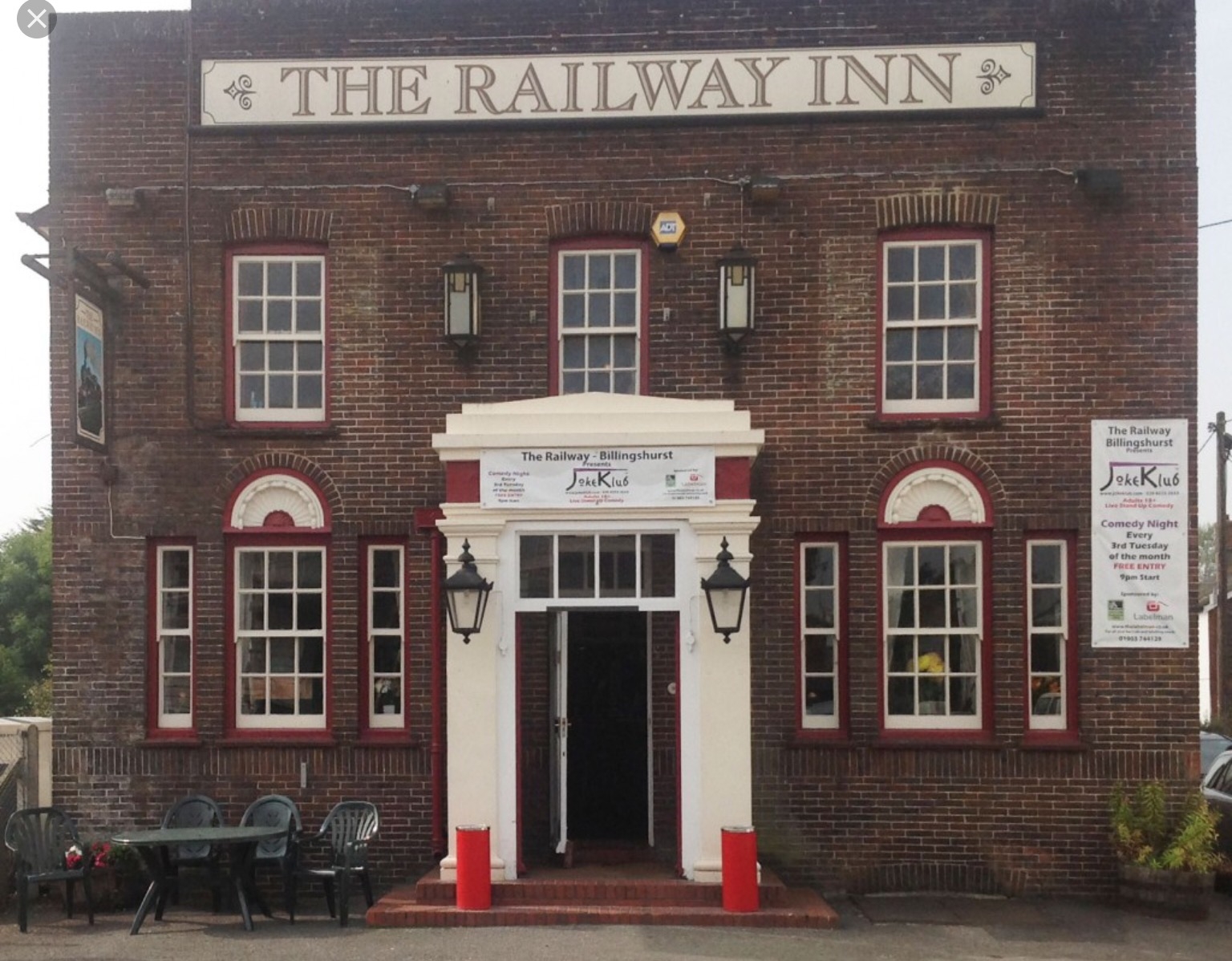 The Railway Inn - Horsham Rocks