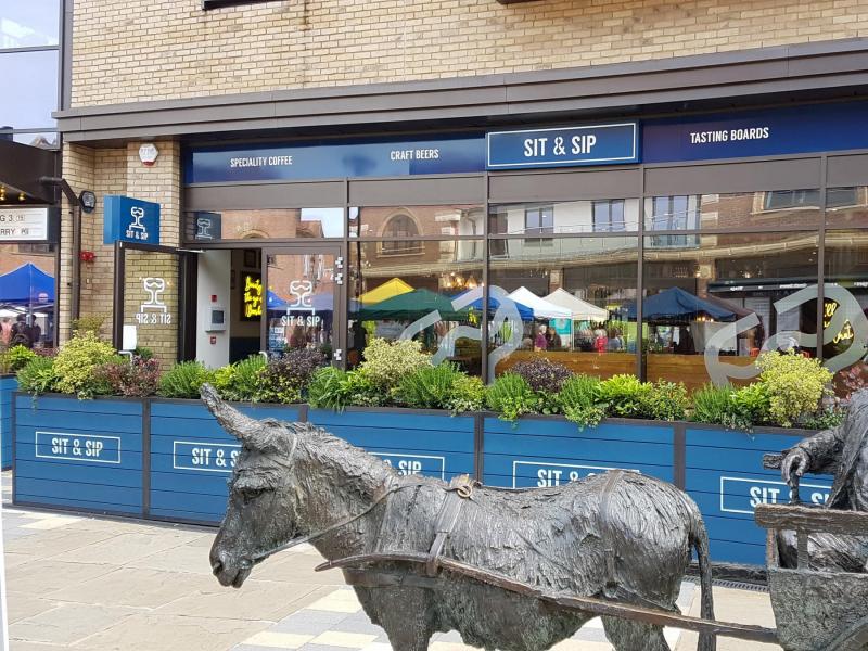 Sit & Sip - Horsham Rocks